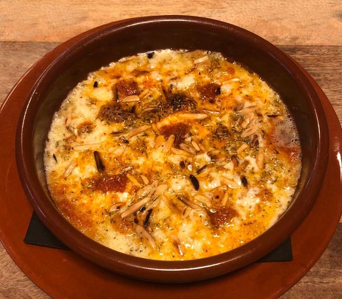 Provolone cheese casserole - CAN MASCORT Restaurant